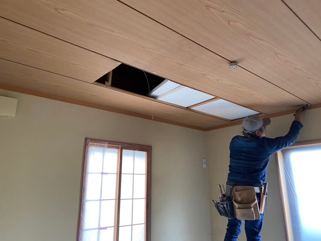 Ceiling Renovation: Transforming Your Space with Wallpaper Replacement ...
